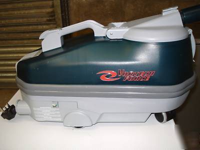 Fully reconditioned vortech force 3 commercial vacuum.